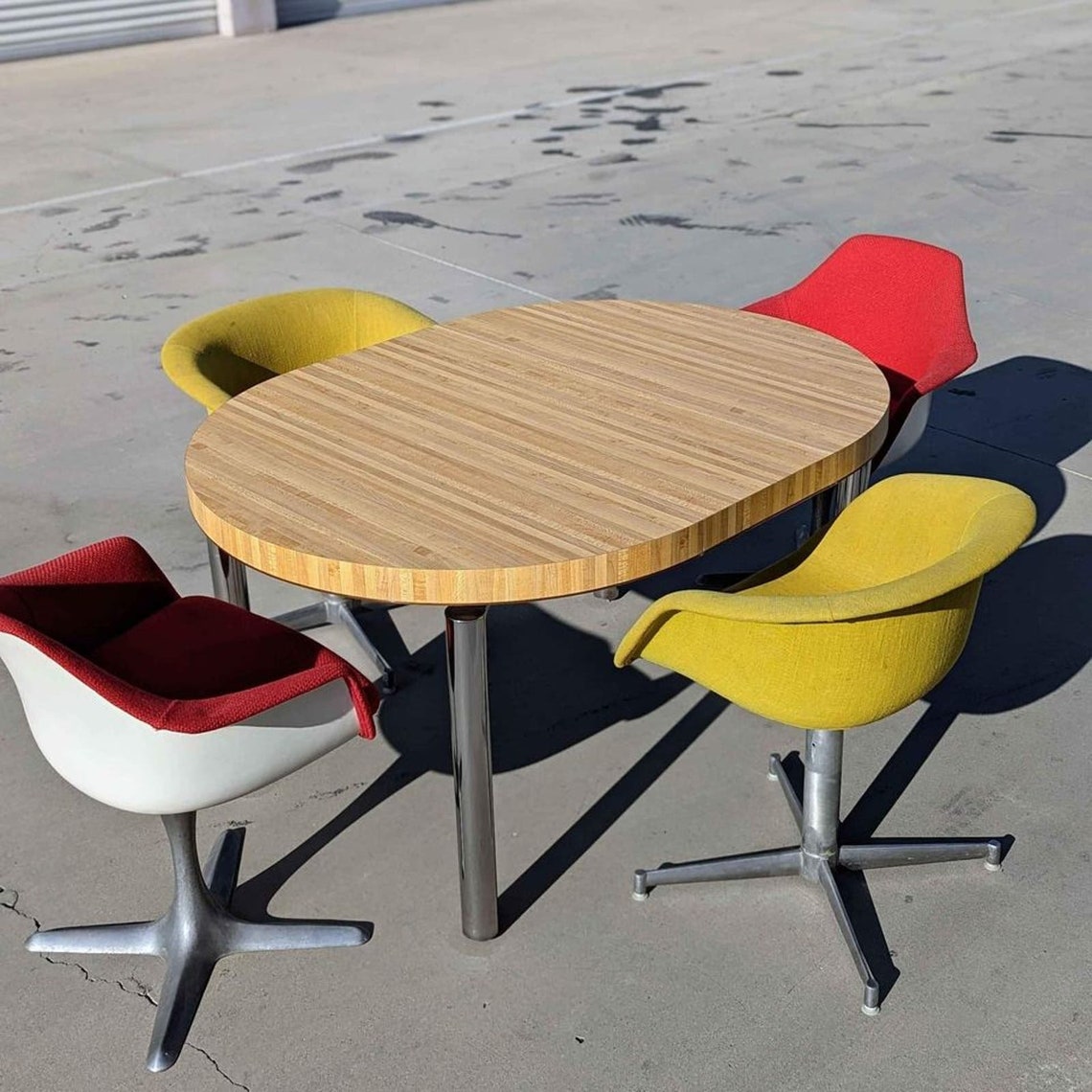 Fun MCM Dining Set, Vintage, Space Age Tulip Propeller Chairs by Burke ...