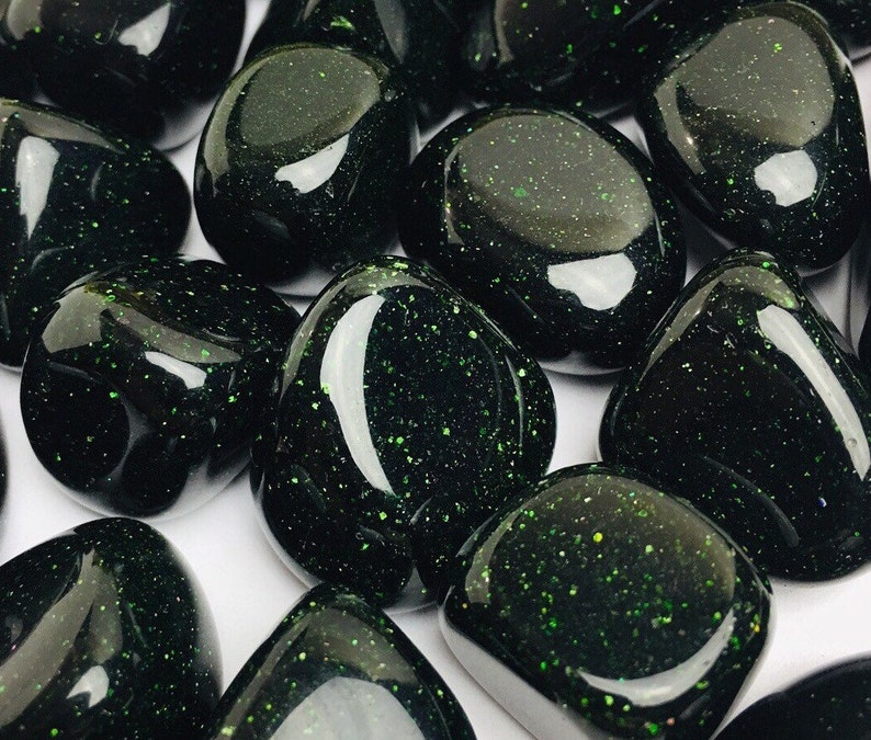 GREEN Goldstone Crystal 1 Sand Stone Glitter Beautiful | Etsy