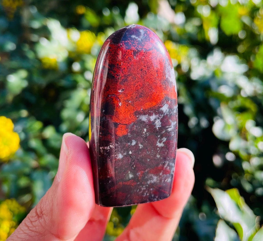 Blood Jade Stone (57.0G) Smooth Free Form Blood Jade Crystal, Ultra ...