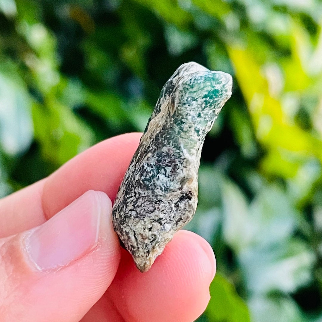 Raw Emerald Crystal (8.2G) Rough Emerald COLOMBIAN Natural Green Raw ...