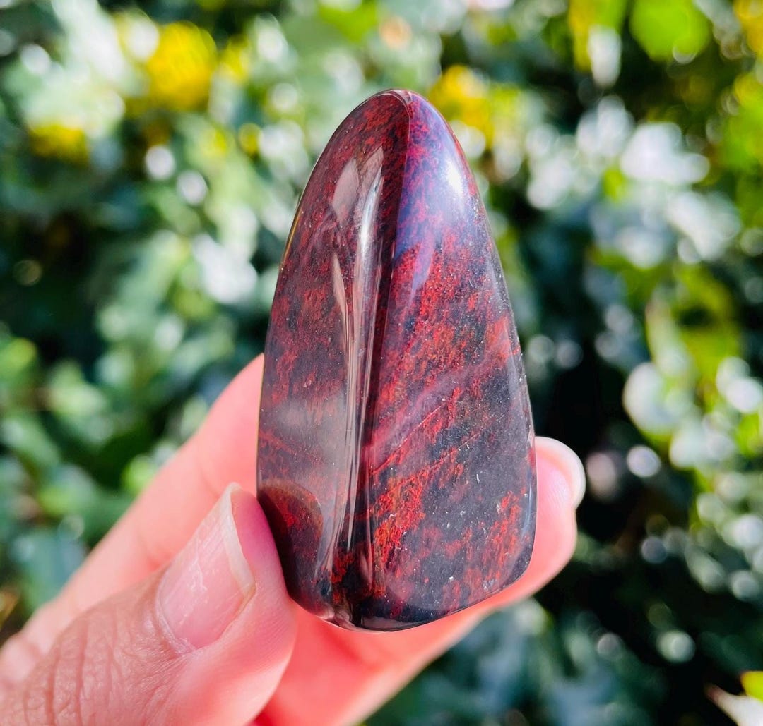 Blood Jade Stone (38.5G) Smooth Free Form Blood Jade Crystal, Ultra ...