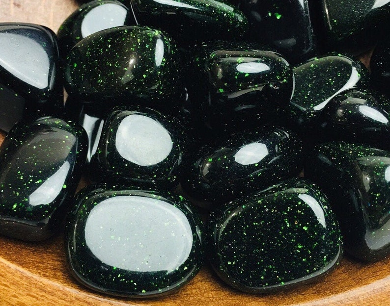 GREEN Goldstone Crystal 1 Sand Stone Glitter Beautiful | Etsy