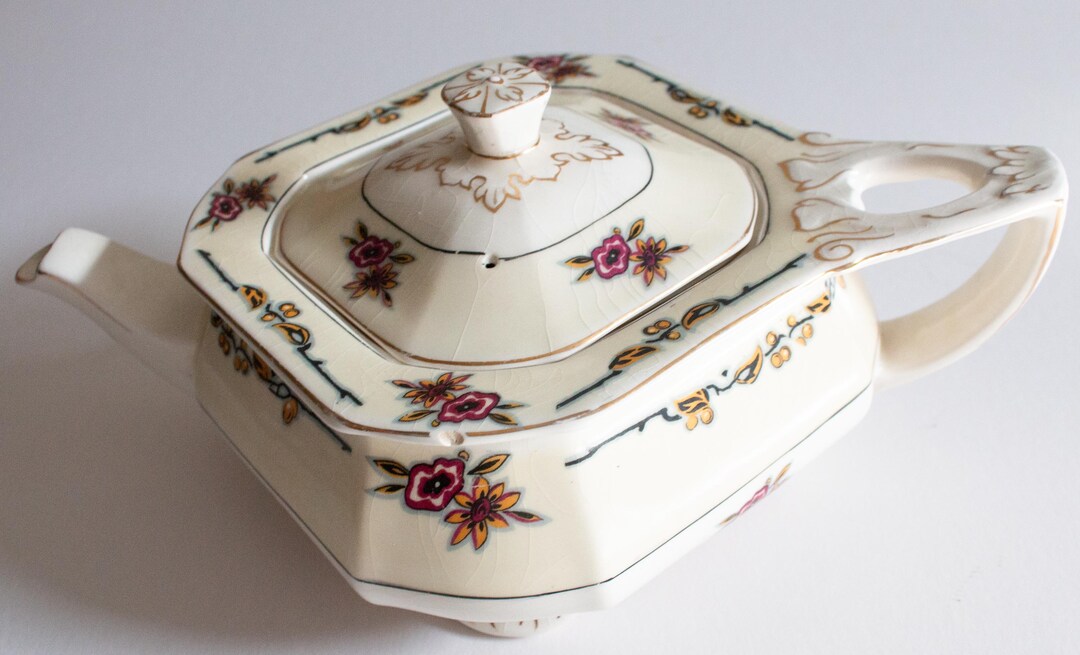 W. H. Grindley & Co. 'sheraton Ivory' Pattern Teapot, Vintage Teatime ...