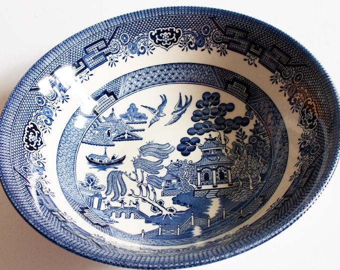 Churchill Fine Earthernware 'blue Willow' Pattern Blue and White ...