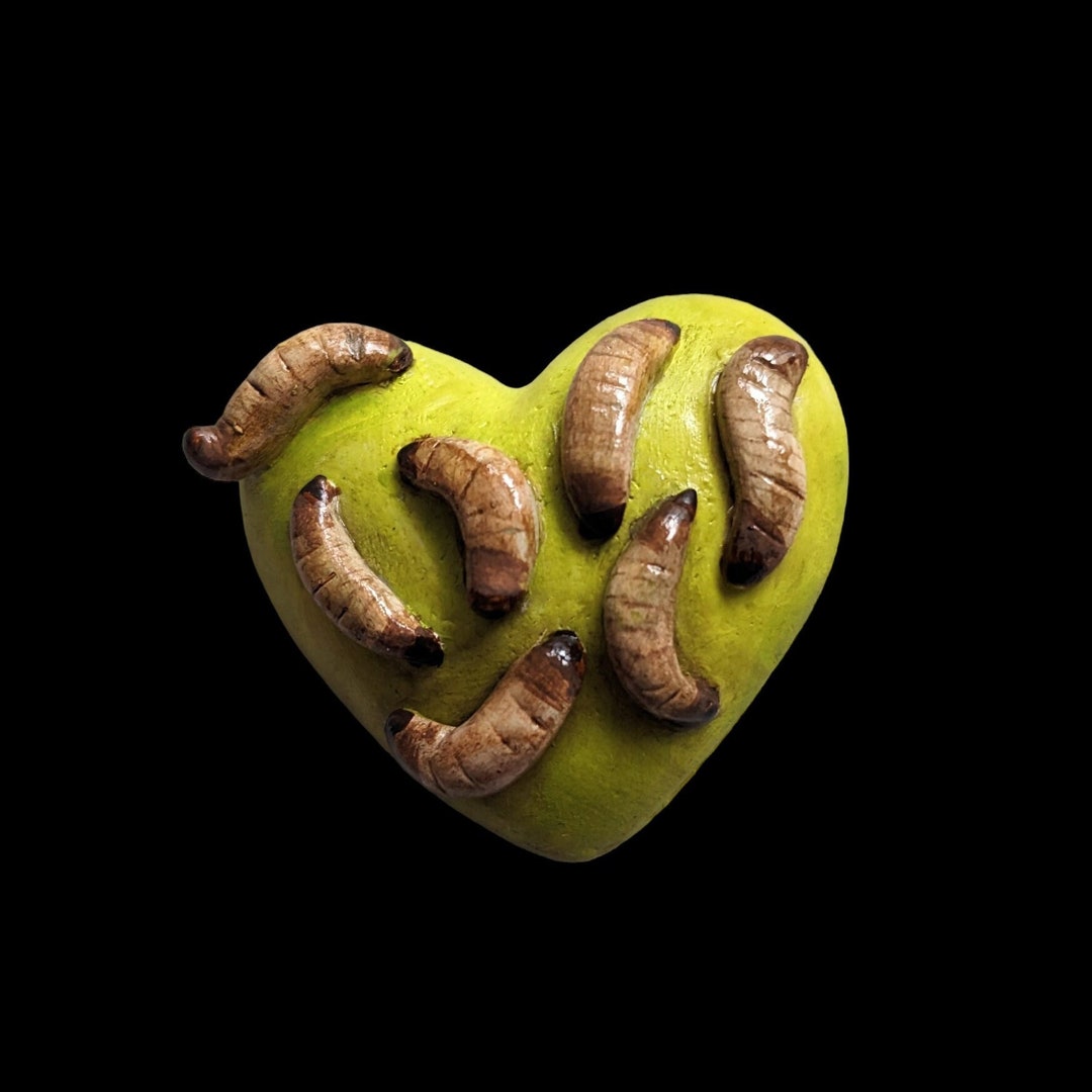 Heart of Maggots Brooch (green) | Handmade Horror Pin in Creepy ...