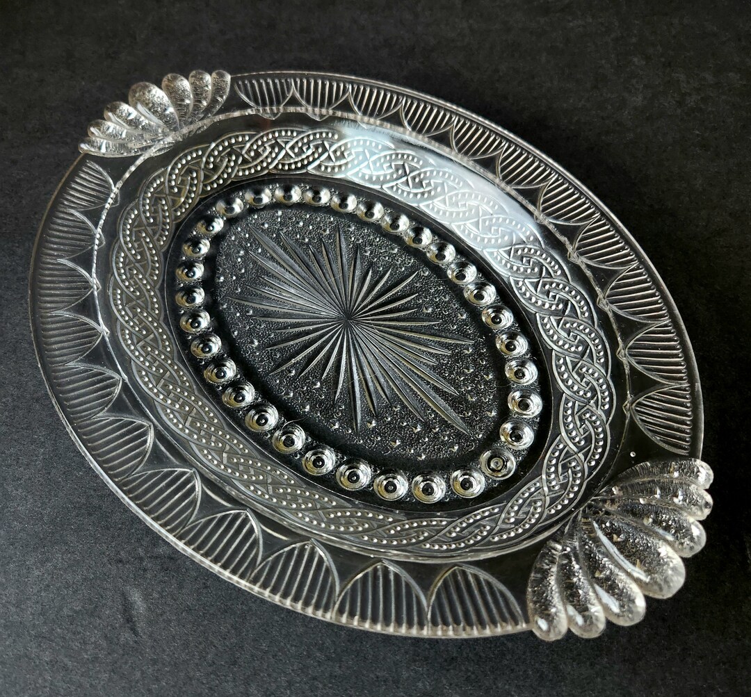 Antique EAPG Chain & Shield Pattern Pressed Glass Bread Plate Platter ...
