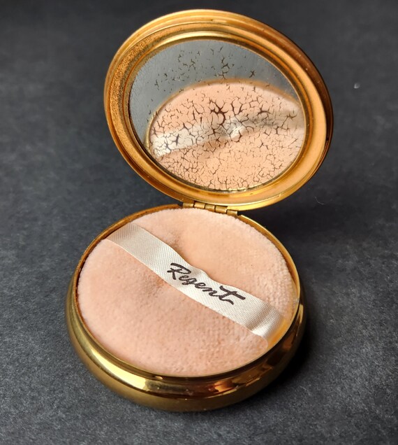 Mid-Century Vintage Regent Powder Compact Monogramed … - Gem