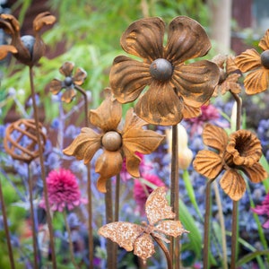 Rusty Rose Plant Stake - Etsy UK