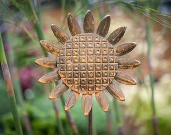 Rusty Daffodil Plant Stake | Etsy UK