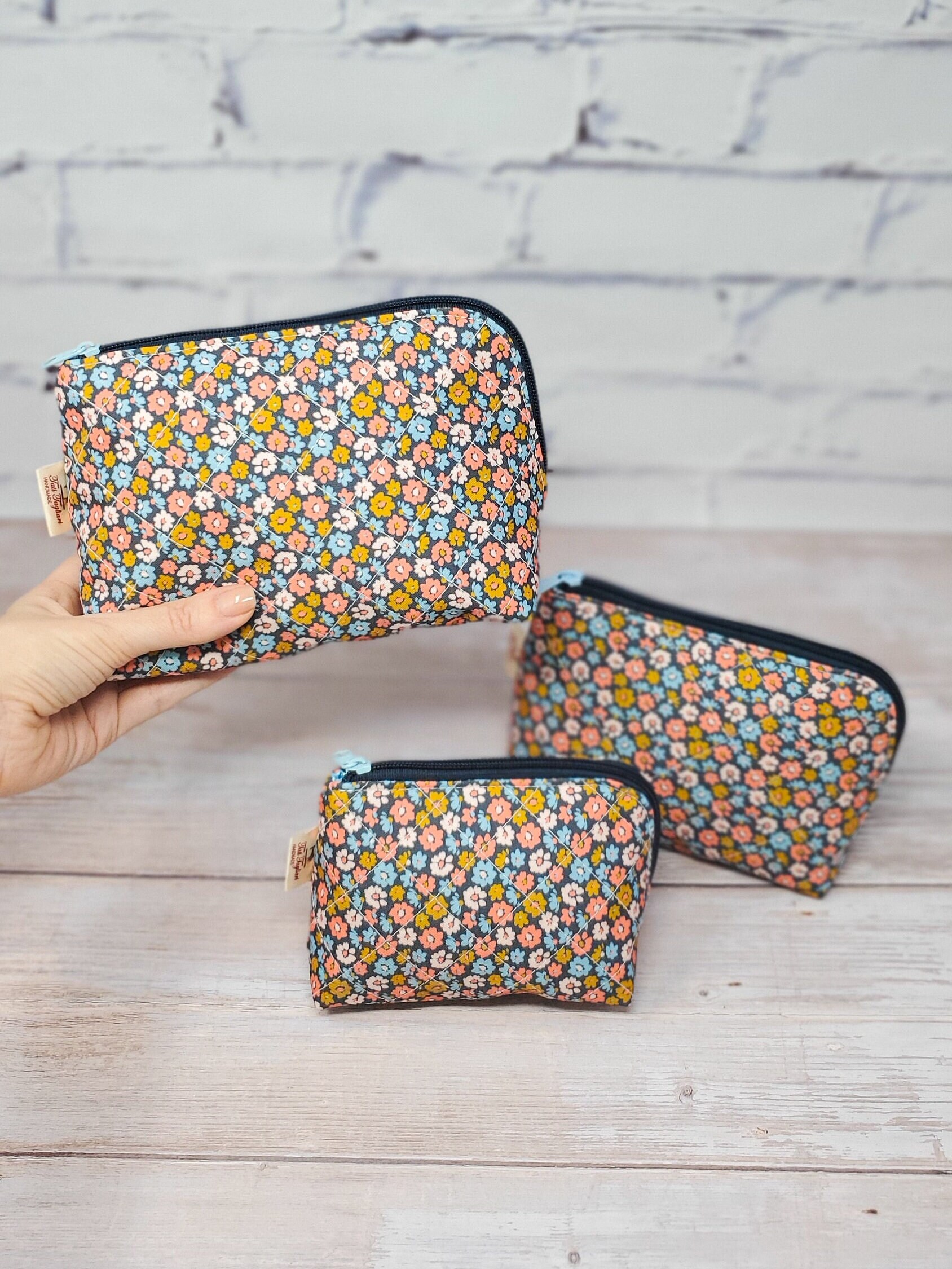 Sewing Pattern: Toiletry Pouch With Curved Zippers - 3 Sizes Small ...
