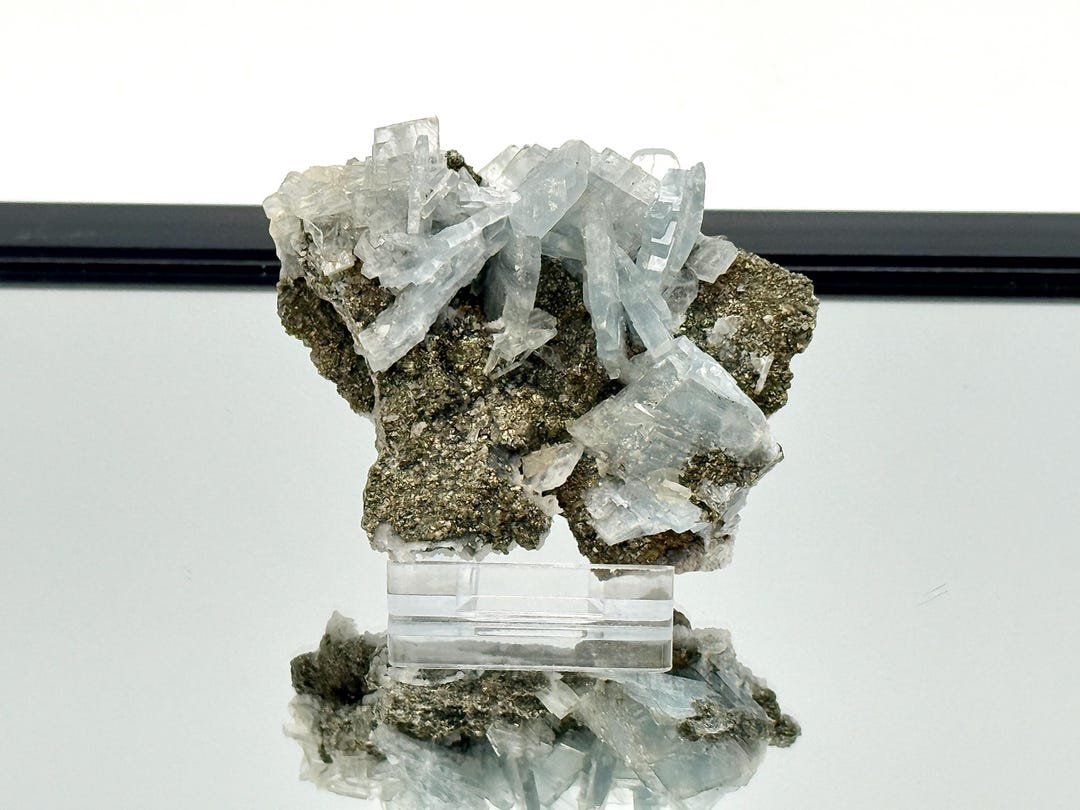 14) Blue Baryte Crystal With Baryte, Pyrite, Quartz - Morocco - Etsy
