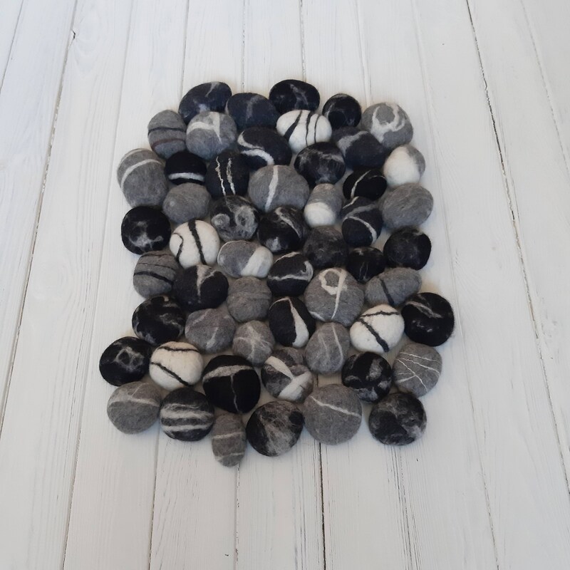 Felt Stones Rug - Etsy