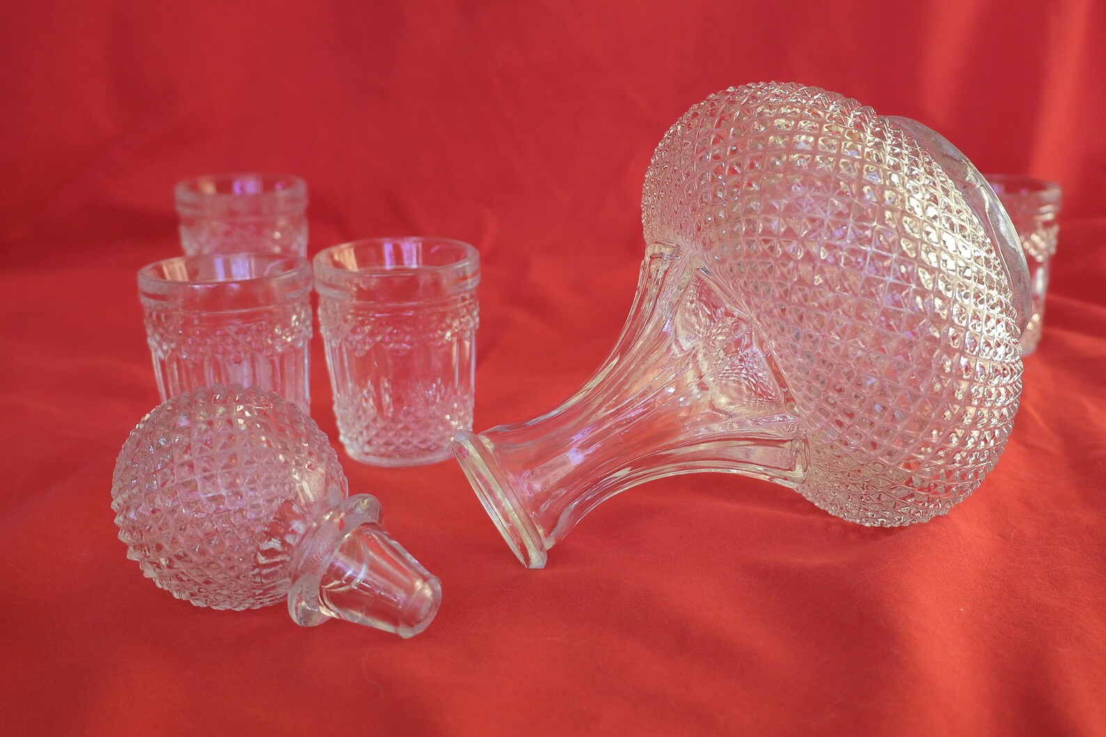 Alcohol Bottle With Cups , Glass Bottle With Cups Set , Glass Bottle ...