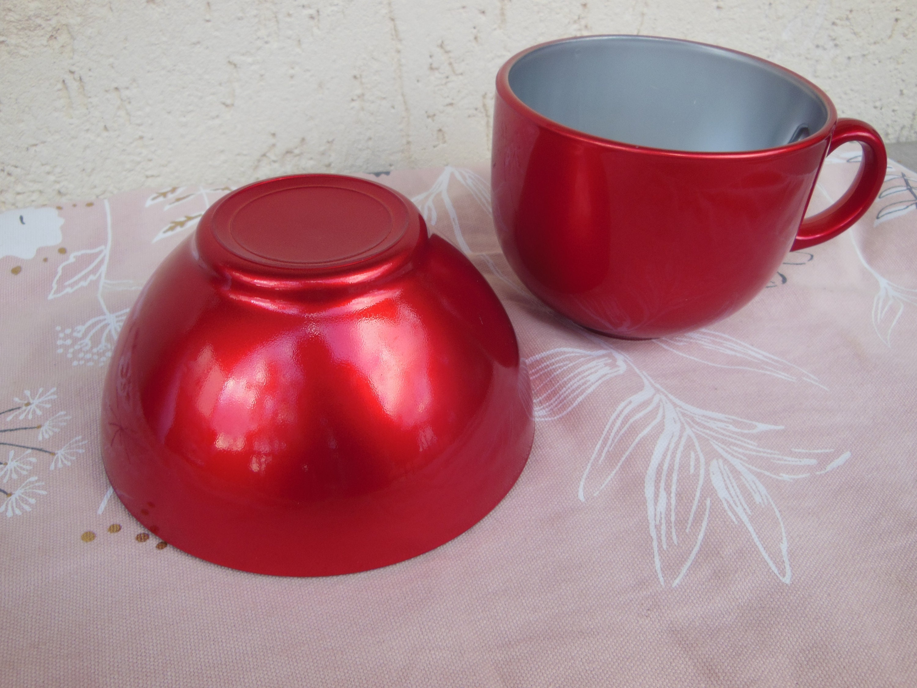 Beautiful Set in Red , Luminarc (france) Christmas Set , Cup and Bowl ...