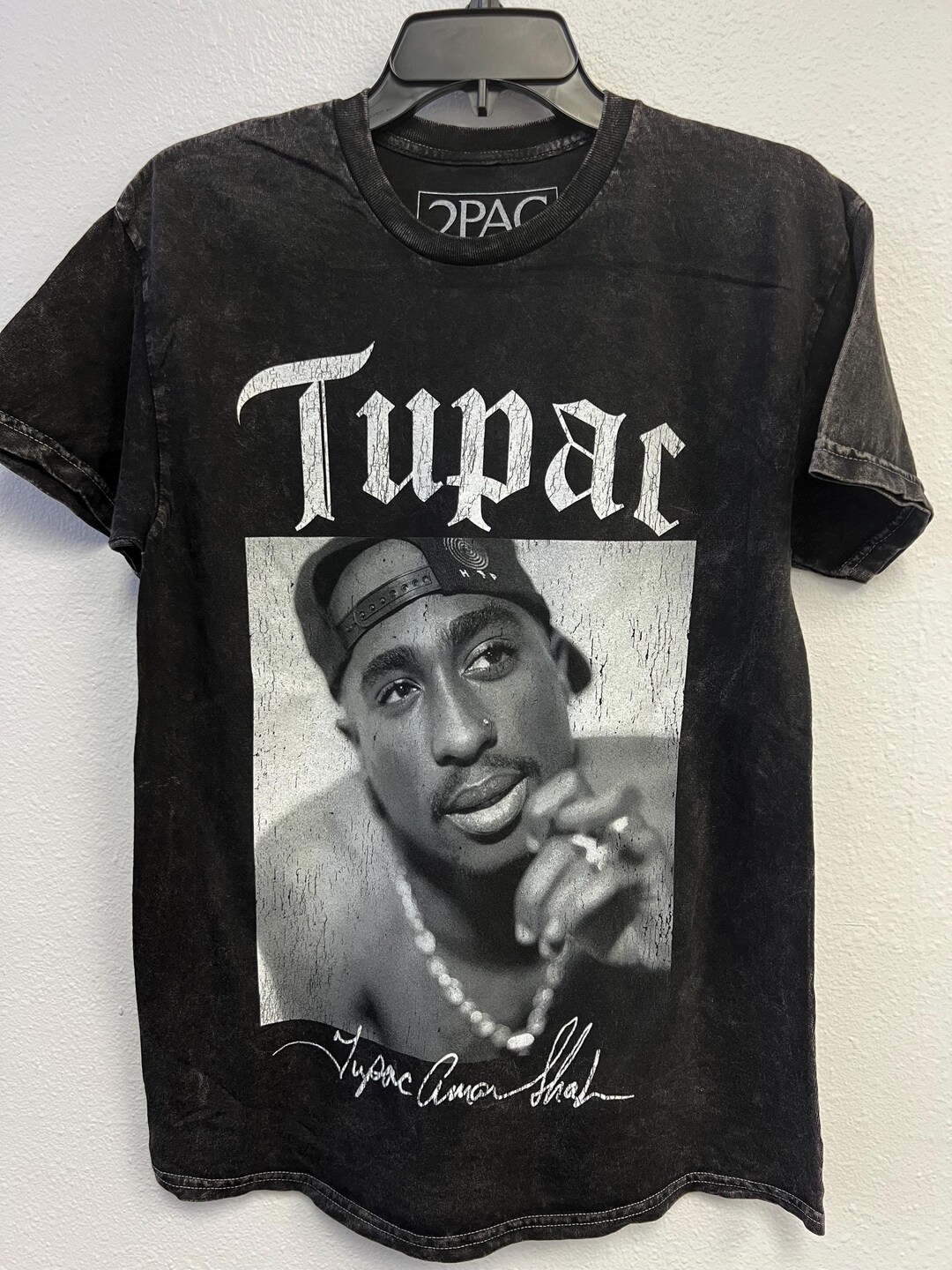 TUPAC - Leaning Pose With Signature Unisex Tee (rhinestones Optional ...