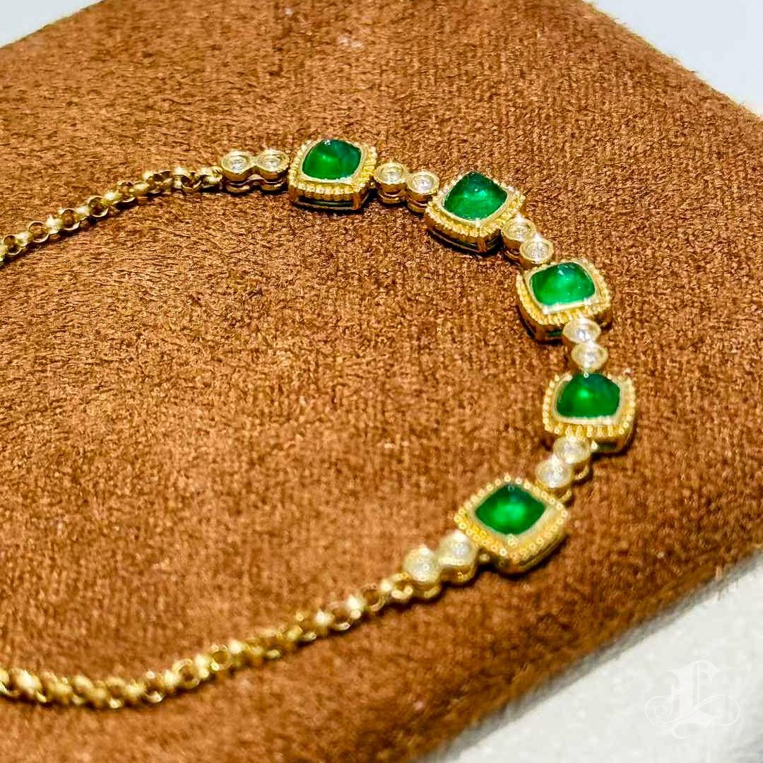 Énigma — Emerald Candy-cut Diamond Bracelet in 18K Gold — 0.98ct - Etsy