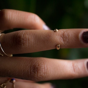 Open Faced Reveal Gold Band Ring - Etsy