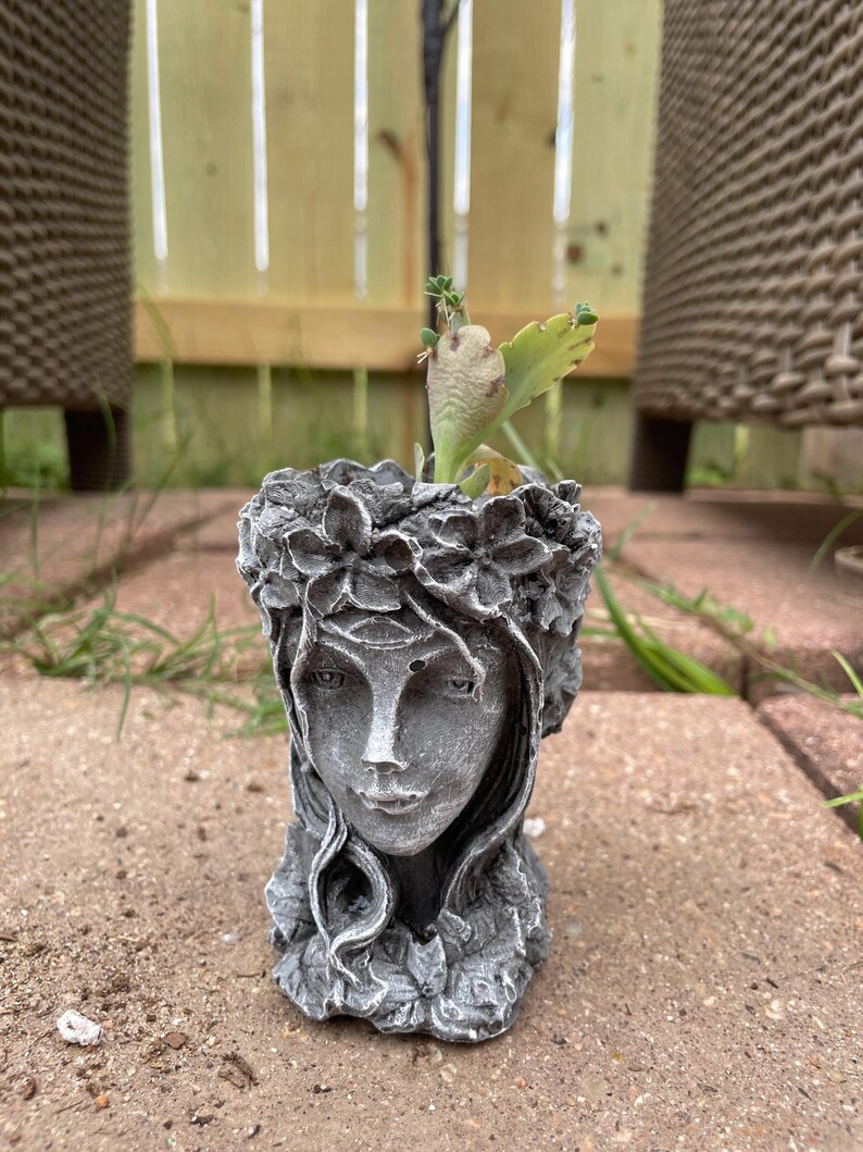 Custom Grey Scale Floral Bust Planter - Etsy