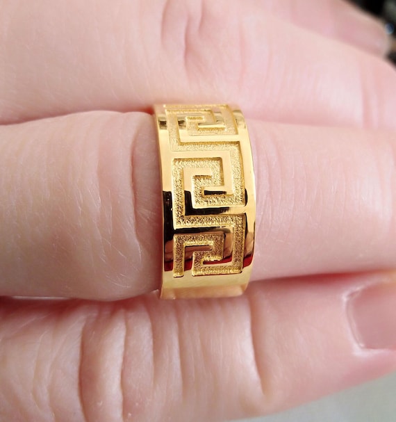 Meander ring versace store