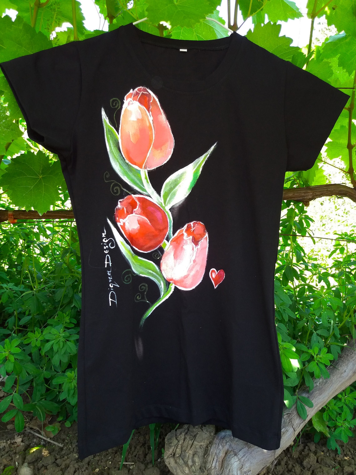 Hand Painted Tshirt Tulips T-shirt TULIPS Top Hanpainted | Etsy