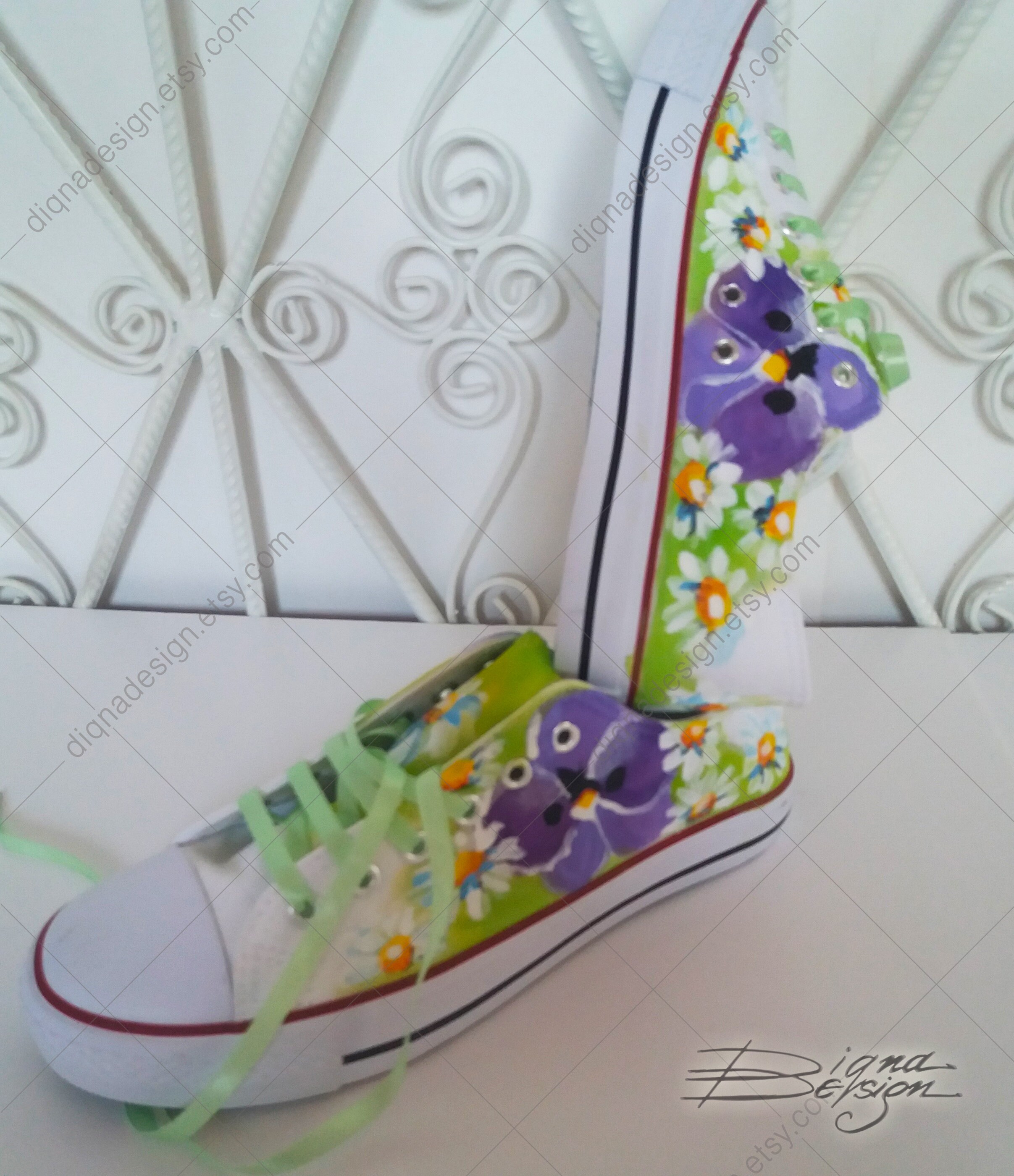 Hand Painted Violets and Daisies Sneakers Hanpainted - Etsy