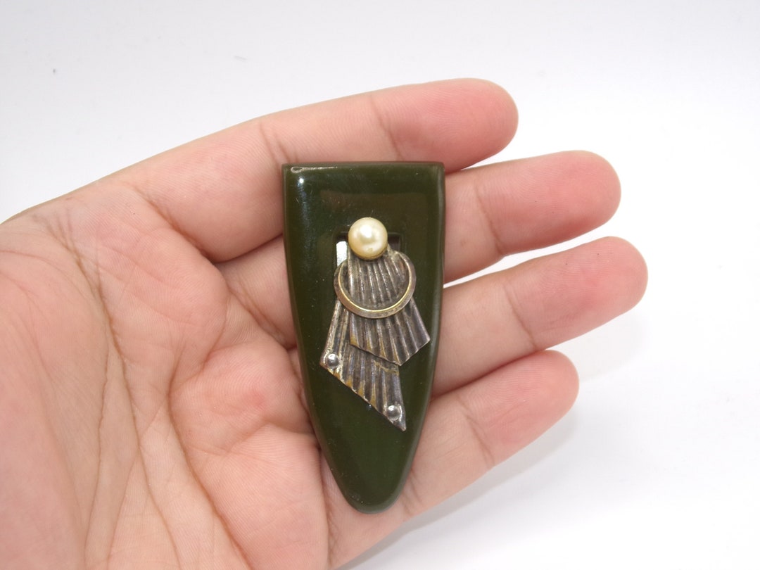Vintage Green Bakelite Fur Clip - Etsy