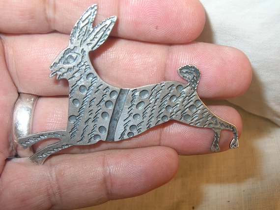 elegant rabbit brooch - Gem