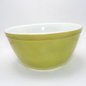 Vintage Green Pyrex Bowls Set - Etsy