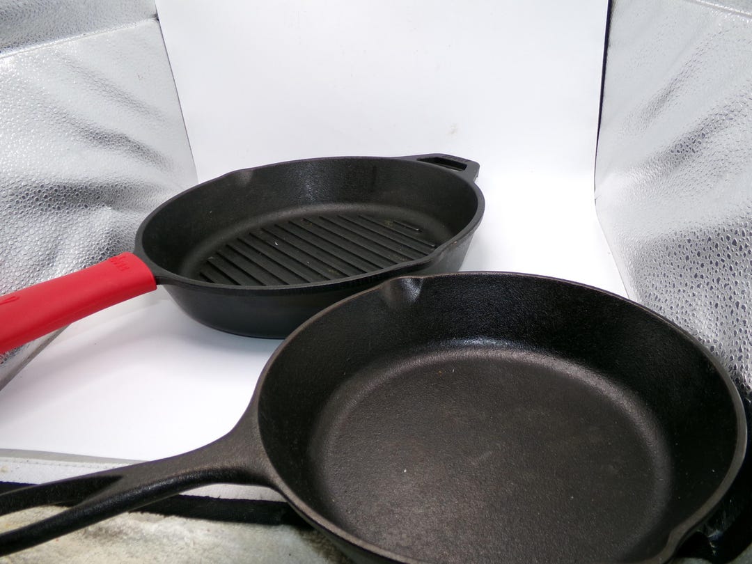 Lodge Cast Iron Skillet Set – Sizes 1 & 3 – Vintage Cookware - Etsy