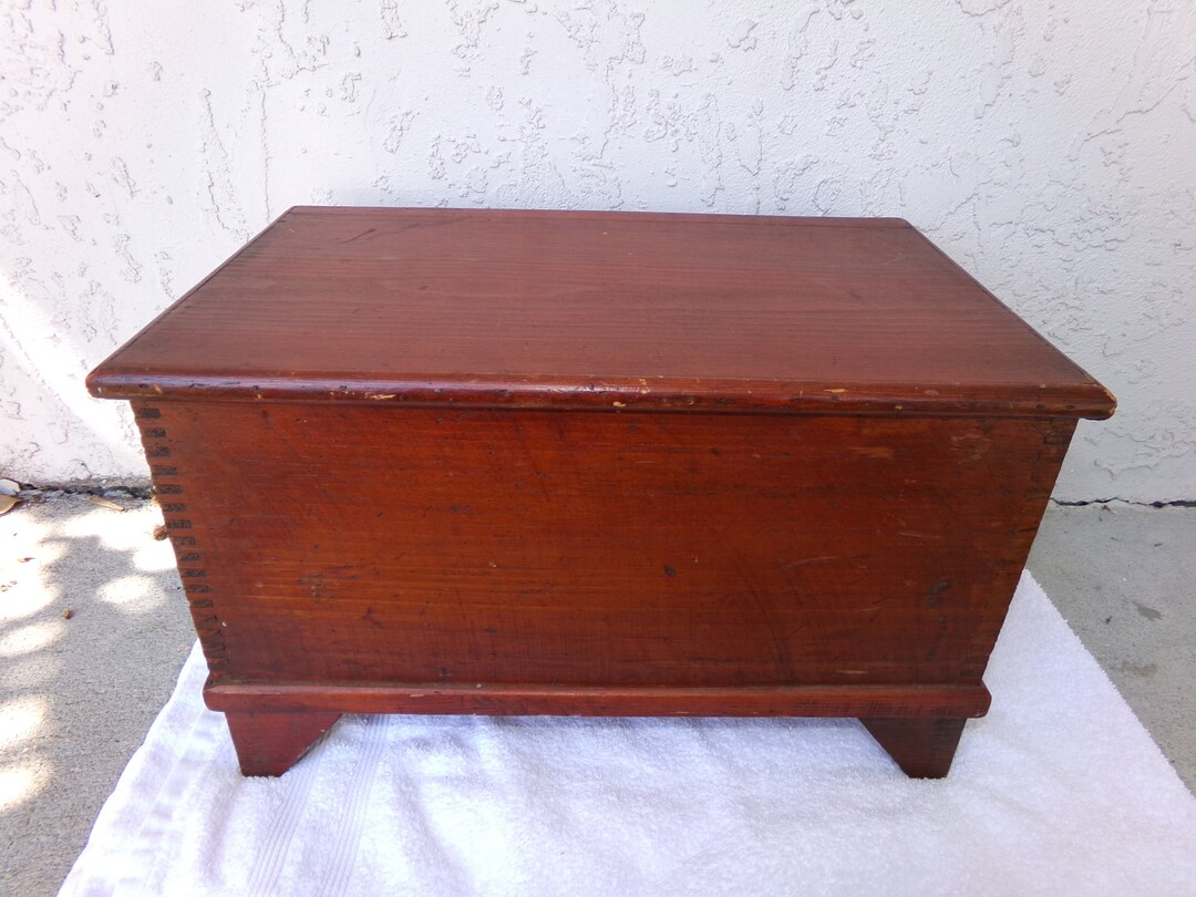 Antique Early American Wooden Footed Trunk - Dovetail - Etsy