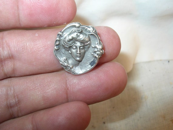 Antique Sterling Silver Brooch - Gem