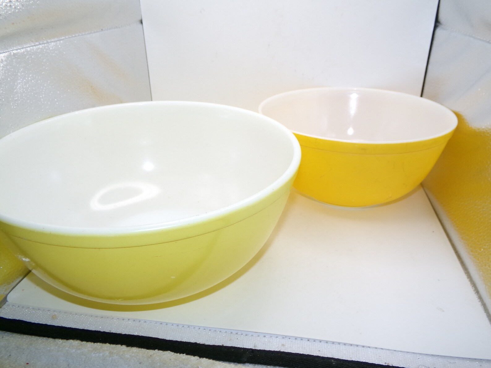 Vintage Yellow Pyrex Bowls Pair - Etsy