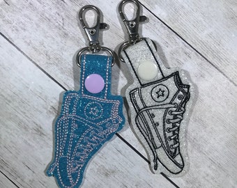 Converse keychain | Etsy