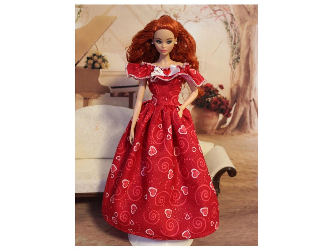 Hearts All Around. Sweetheart Valentine Gown With Ruffled Shoulders. 12 ...