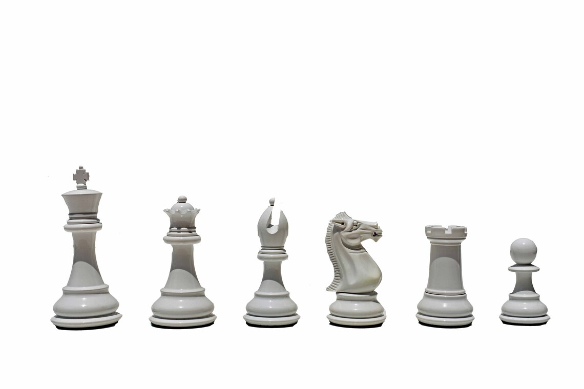 The Pioneer Luxury Wood Complete Chess Set White & Red Lacquered 4 ...
