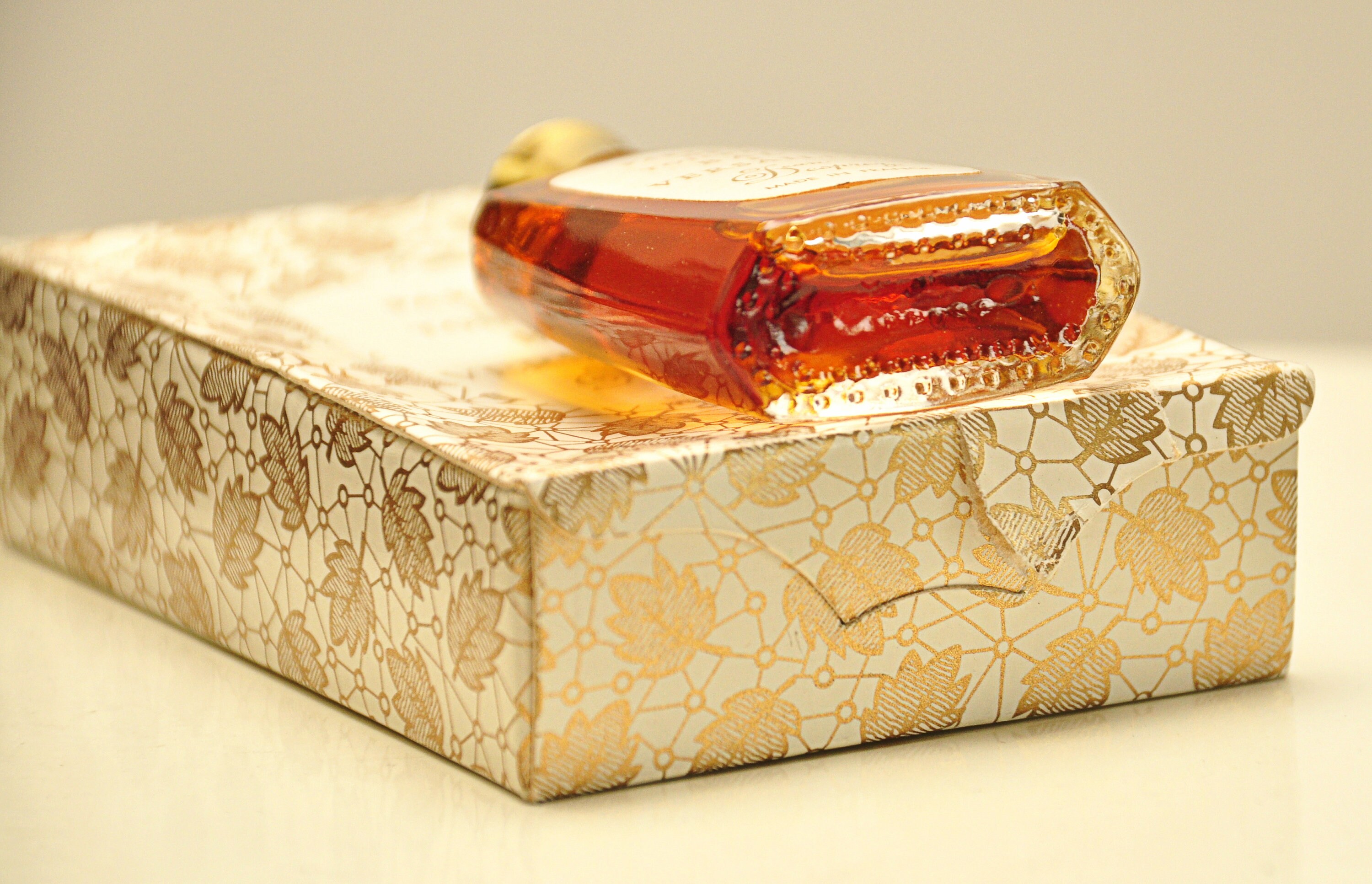 Jean Desprez Bal à Versailles Parfum De Toilette 15ml 1/2 Fl. Oz ...