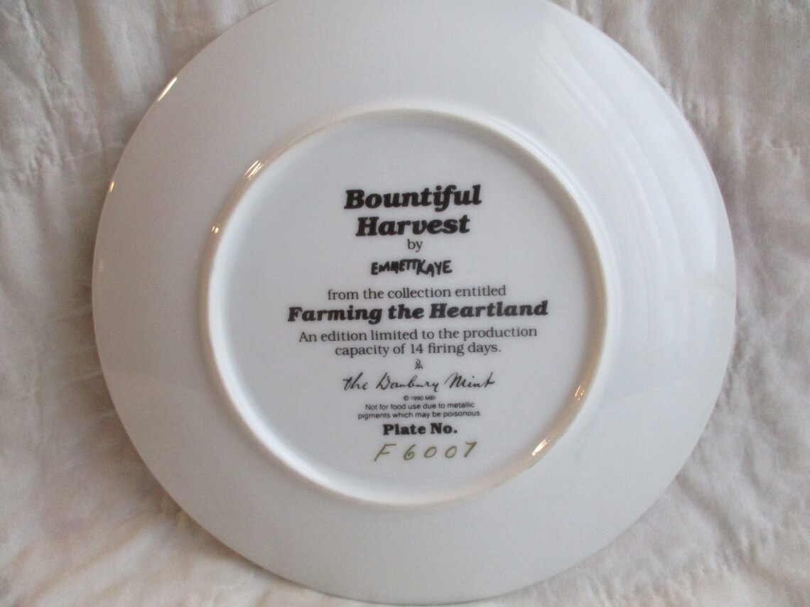 1990 Danbury Mint Collectible Plate, "bountiful Harvest" by Emmett Kaye ...