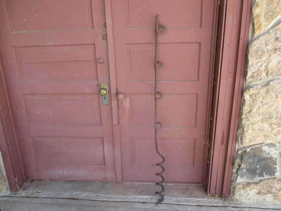 WWI Screwy Corkscrew Iron Fence Post - Etsy