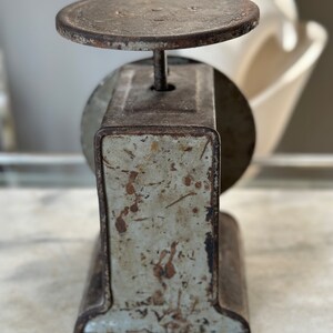 Vintage Auto Wate Metal Scale Decor | Kitchen Scale | Primitive Decor ...