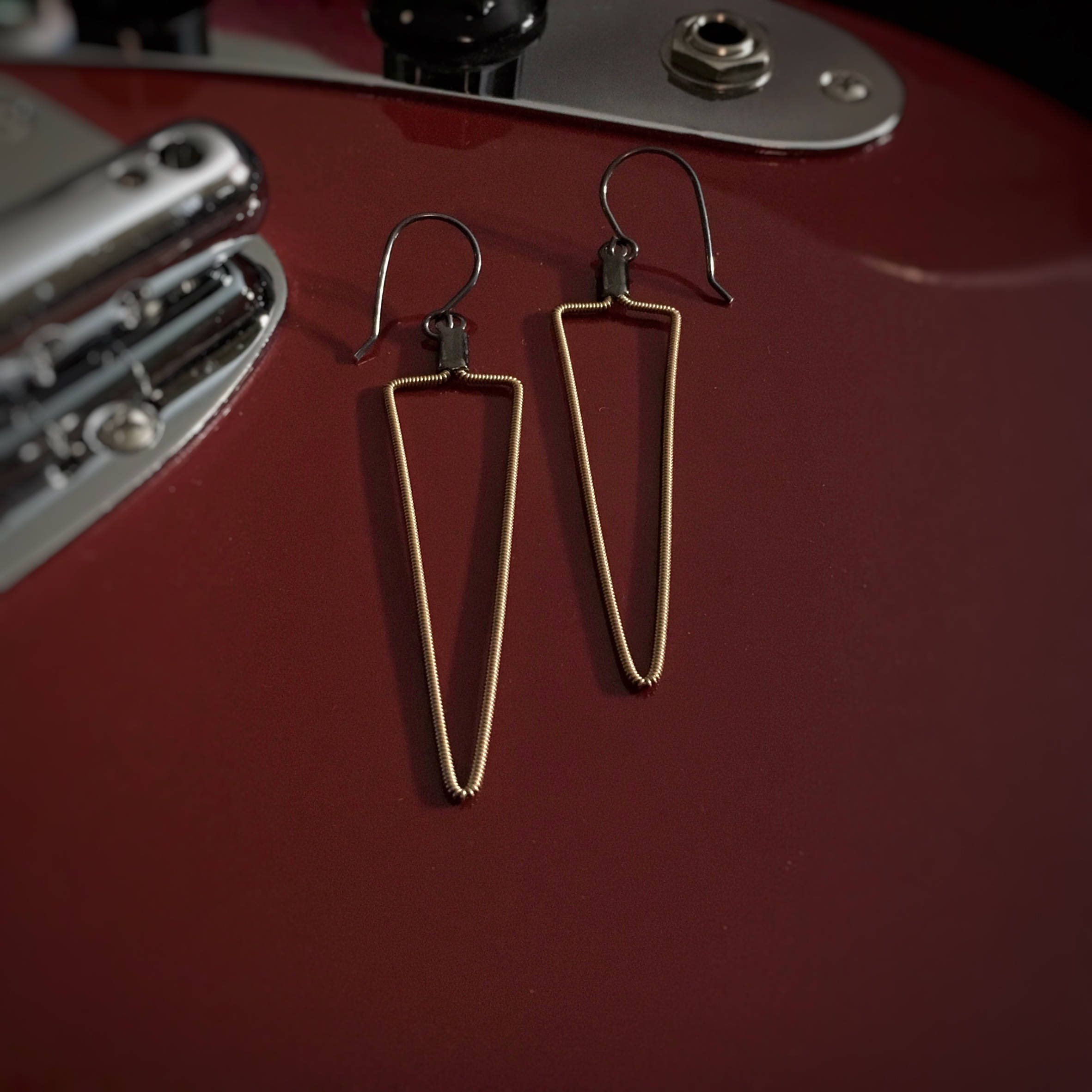 Small Spike Guitar String Earrings - Etsy