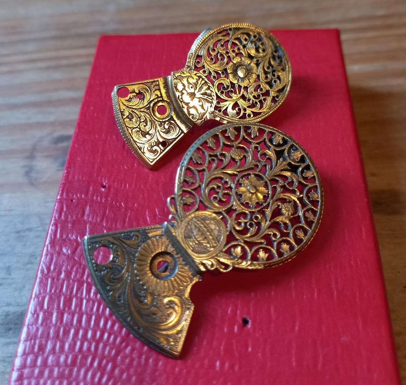 PAIR OF ANTIQUE French Brooches Made With Georgian Fusee Pocket Watch ...