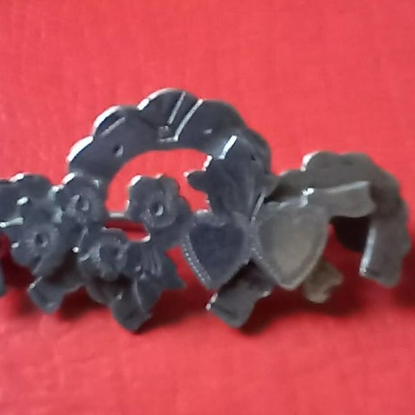 Sweetheart Brooch - Etsy UK
