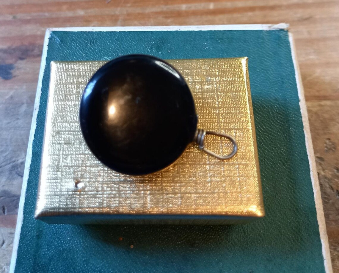 ANTIQUE RETRACTABLE CHAIN Brooch in Black Enamel - Etsy