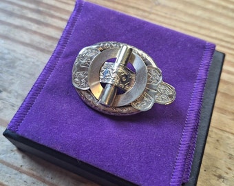 Victorian Resurgence Pinchbeck Style Brooch Circa 1930s - Etsy