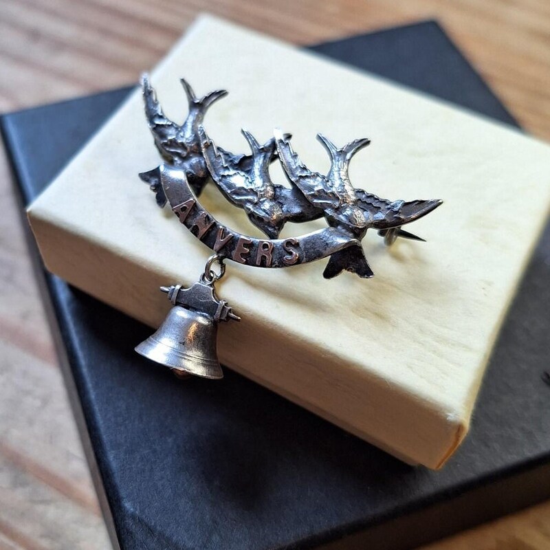 Sweetheart Brooch - Etsy UK