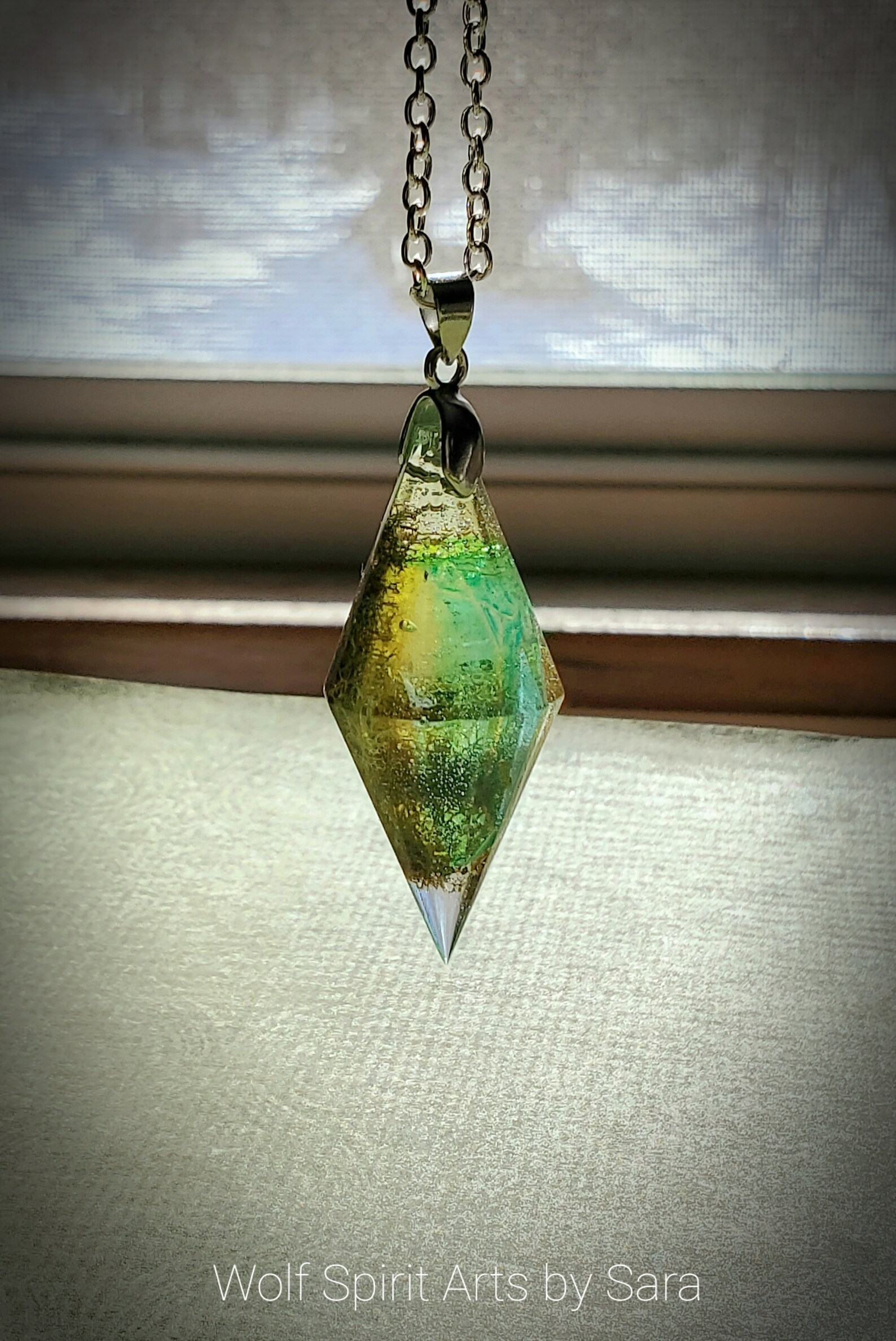Resin Pendulum Pendants, Resin Jewelry, Crystal Necklace, Handmade ...