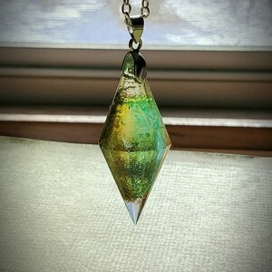 Resin Pendulum Pendants, Resin Jewelry, Crystal Necklace, Handmade ...