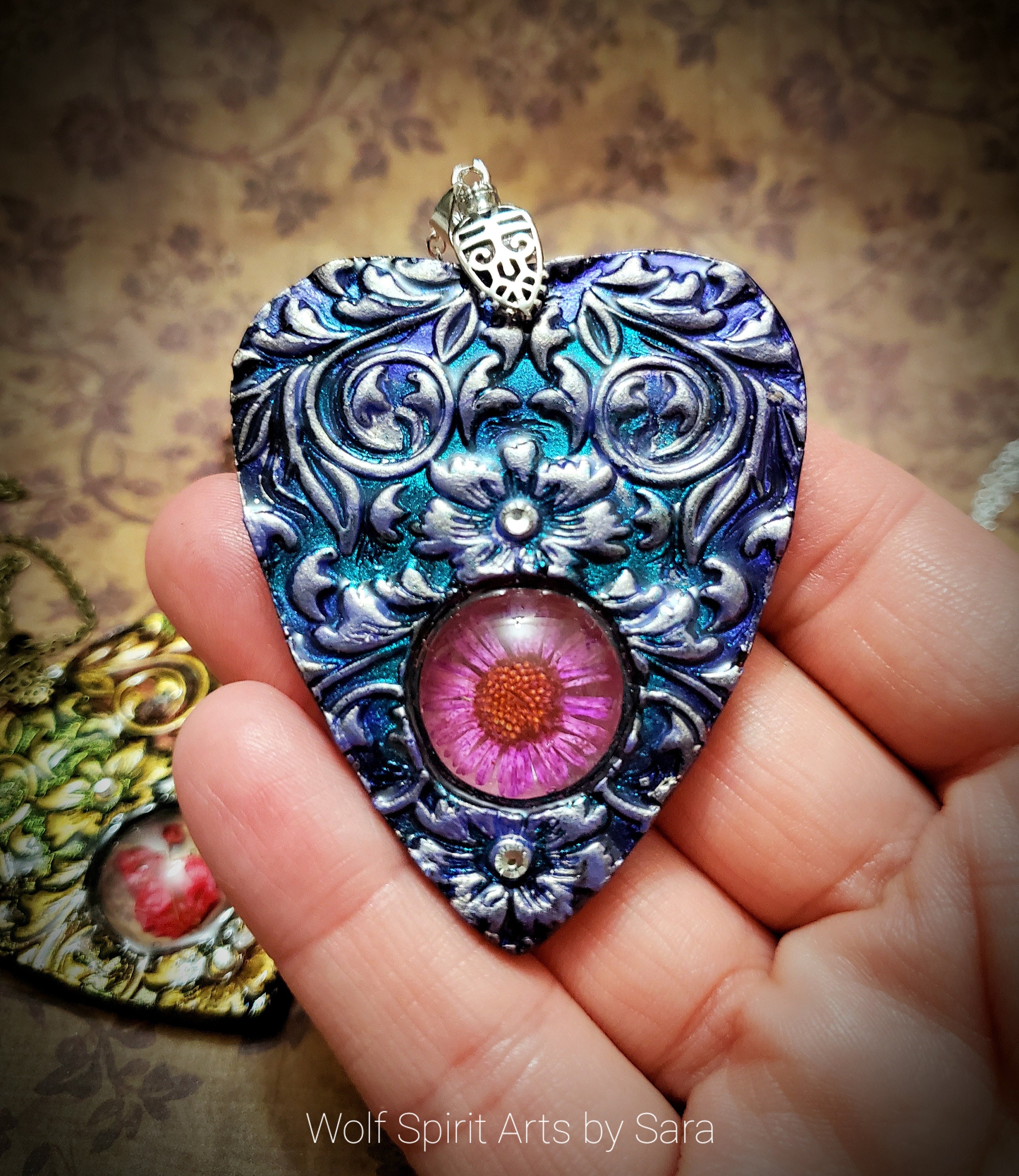 Baroque-style Floral planchette pendant resin jewelry resin | Etsy