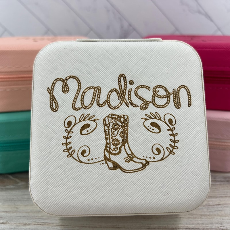 Gifts for Western Gals - 60+ Gift Ideas for 2026