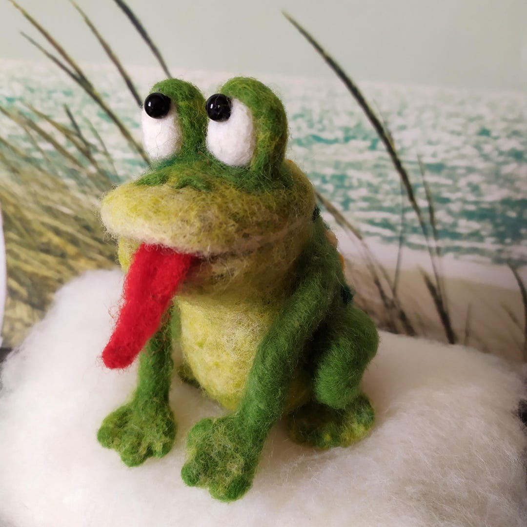 Frog Figurine, Green Toad, Needle Felted Frog, Felted Toad, Frog ...